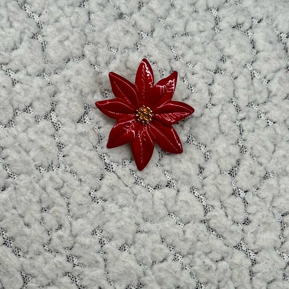 Avon | Accessories | Vintage Avon Poinsettia Christmas Flower Pin ...